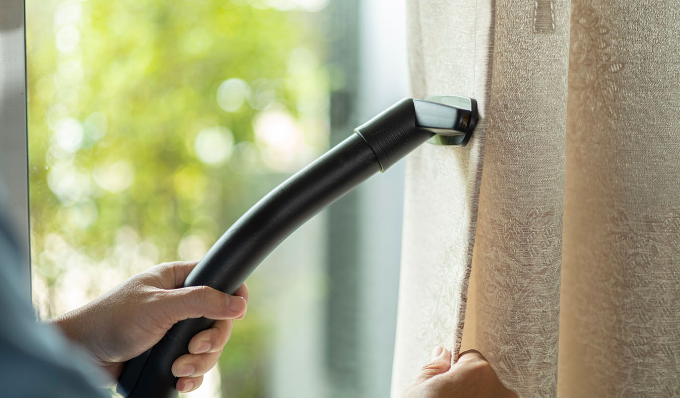Comment Nettoyer Des Rideaux Sans Les Decrocher